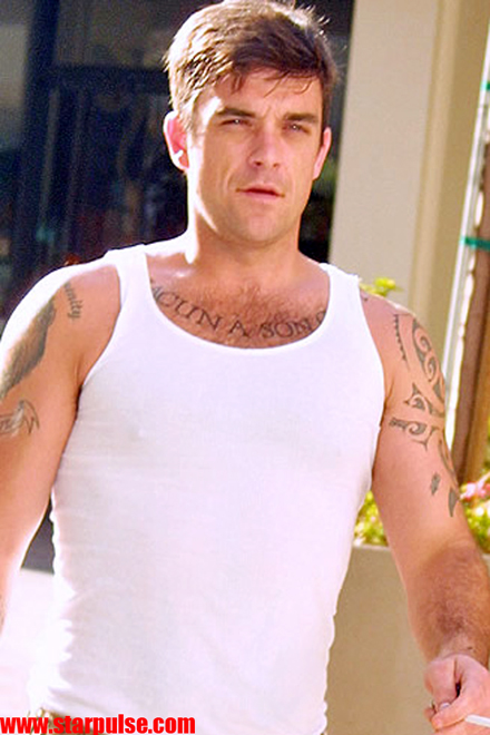 Robbie Williams To Publicly Apologise To Manager - Trend.Az