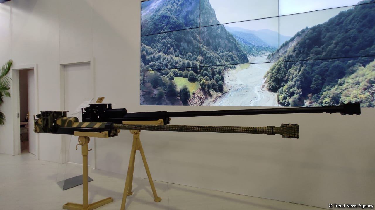 Azerbaijan presents its machine-guns at ADEX-2022 (PHOTO) - Trend.Az
