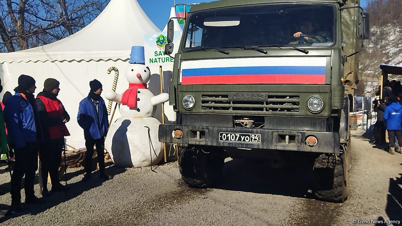 Another convoy of Russian peacekeepers drives freely along Azerbaijan's ...