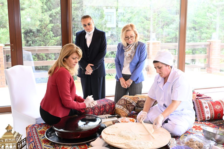Bulgarian First Lady gets acquinted with samples of Azerbaijan's ...