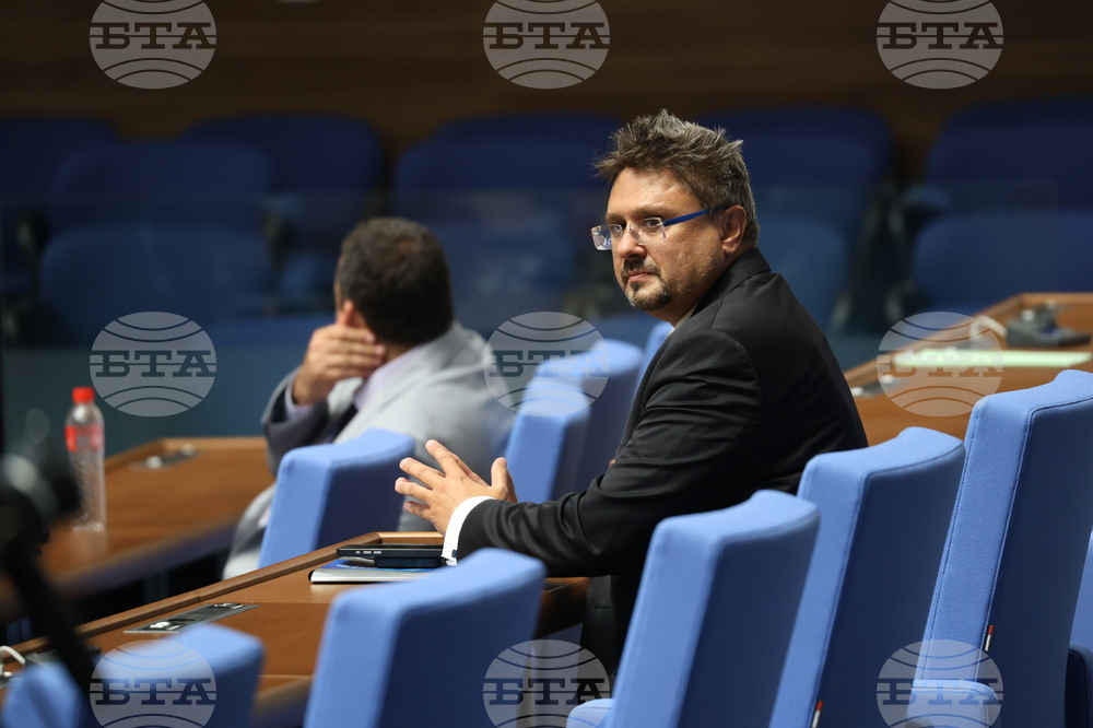 Parliament adopts unanimously Bulgarian News Agency's annual report for ...